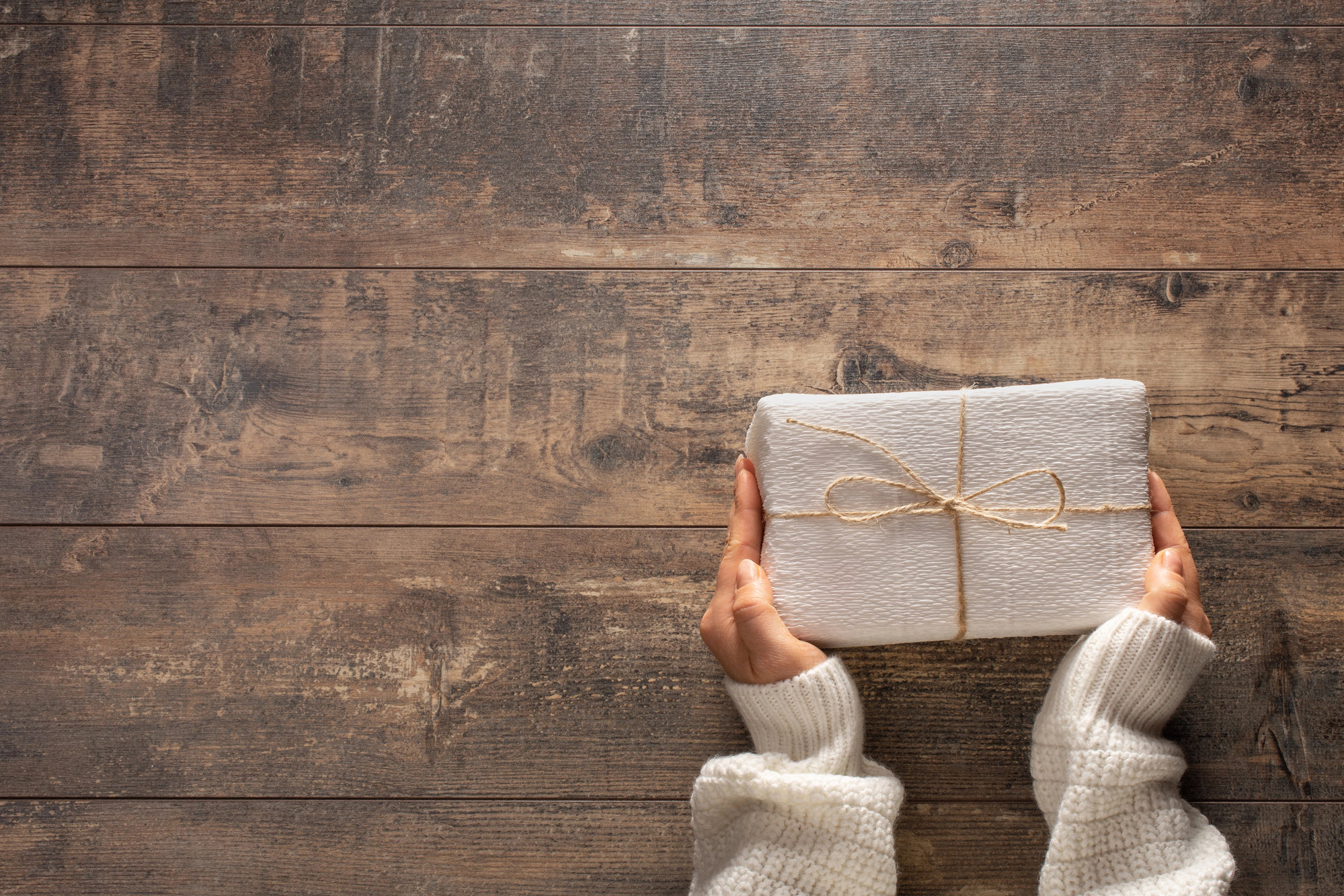 Thoughtful Gift Ideas for Minimalists: Less is More - SavingK