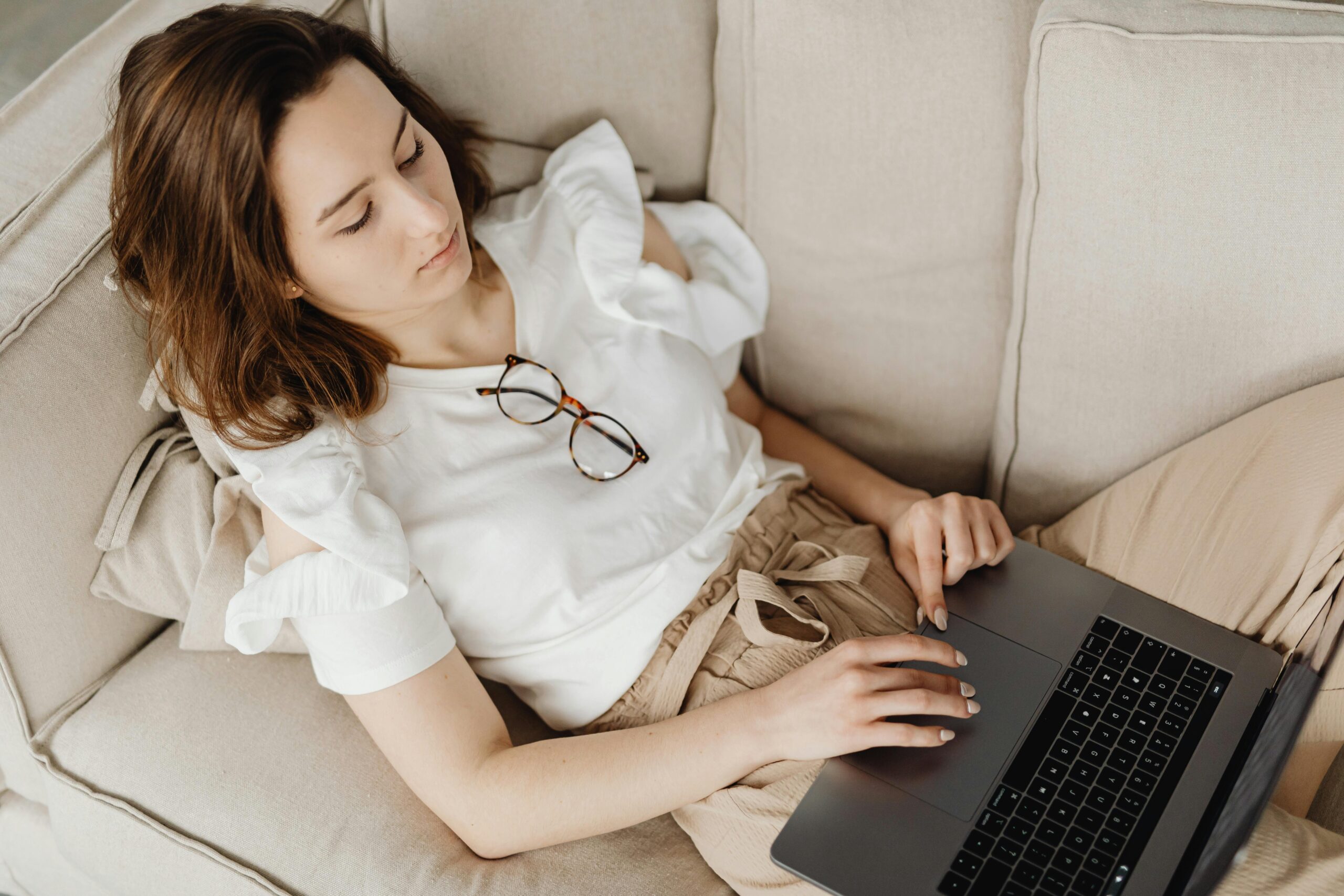 Best Remote Work Tools To Stay Productive Anywhere - SavingK